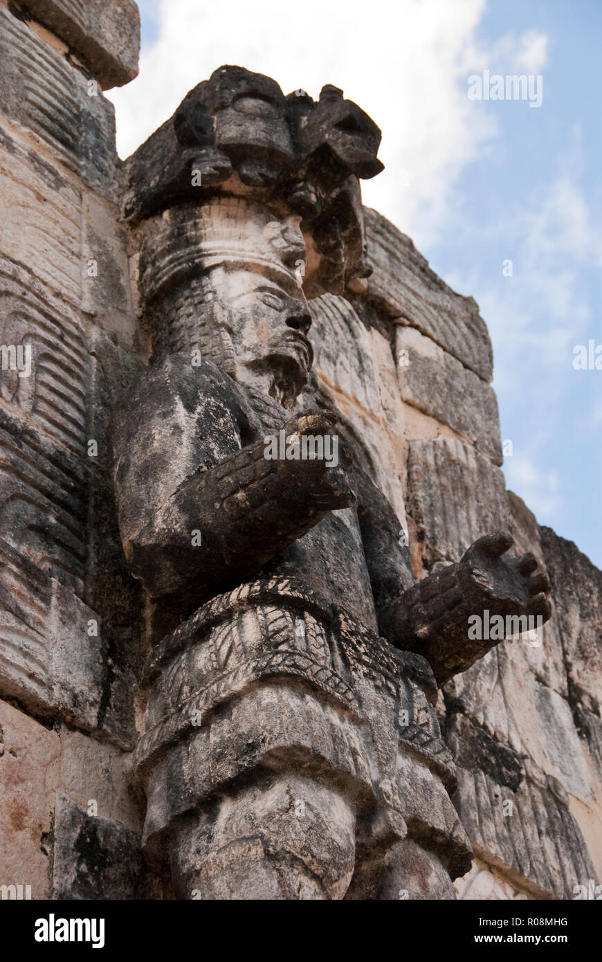 Mayan warrior statue hi-res stock photography and images - Alamy