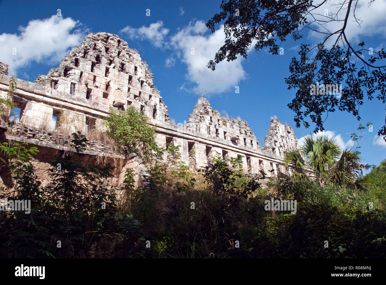 Mexican feature architecture hi-res stock photography and images - Alamy