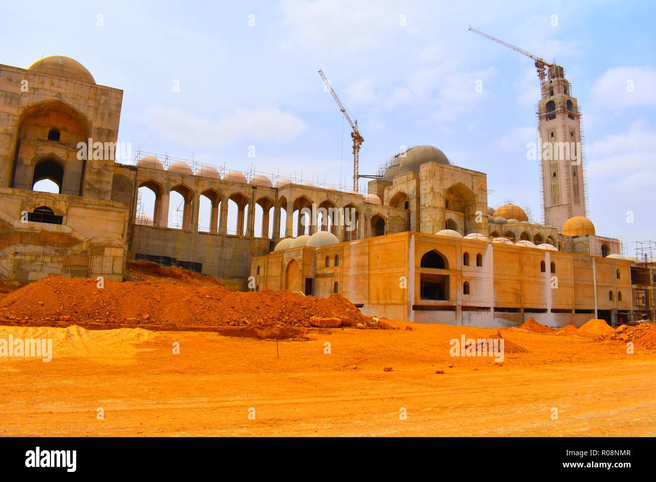 Bahria town mosques hi-res stock photography and images - Alamy