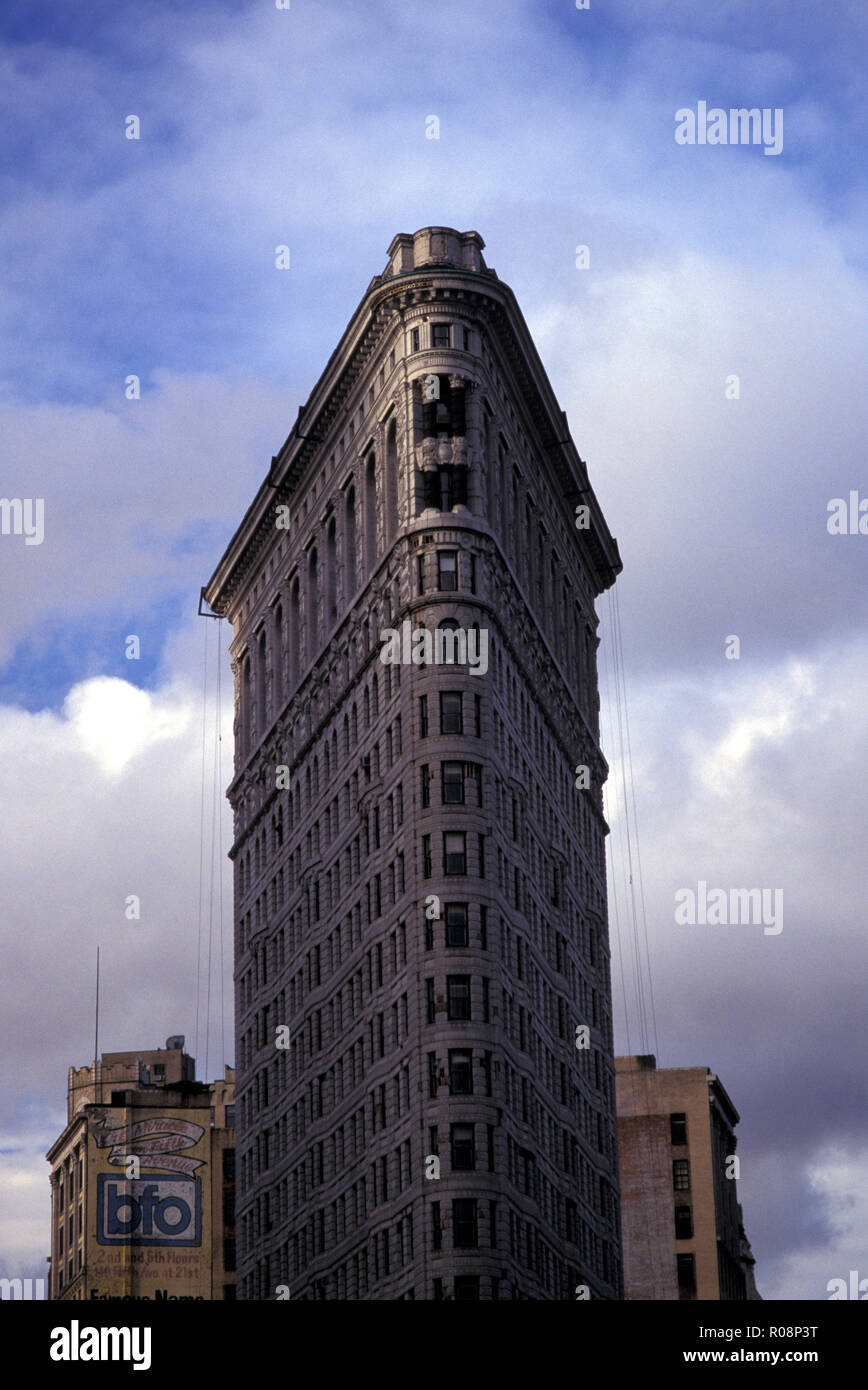 NOT 986256 Flatiron Building NEW YORK CITY 175 Fifth Avenue it was ...