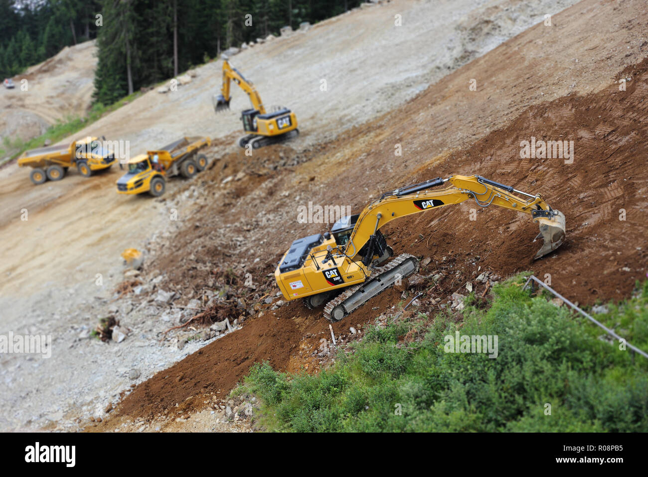 Excavators hi-res stock photography and images - Alamy