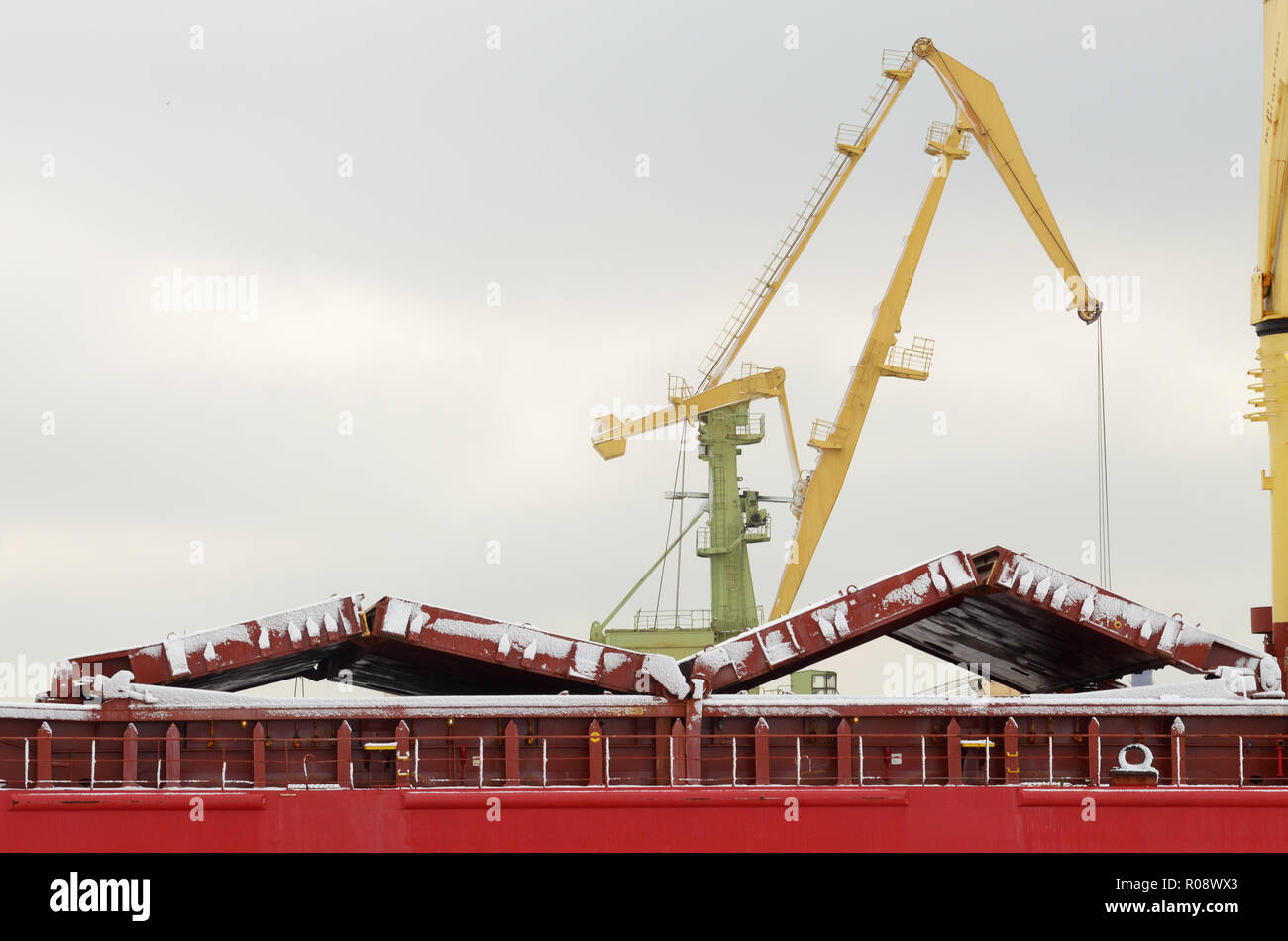 Loading bunker hi-res stock photography and images - Alamy