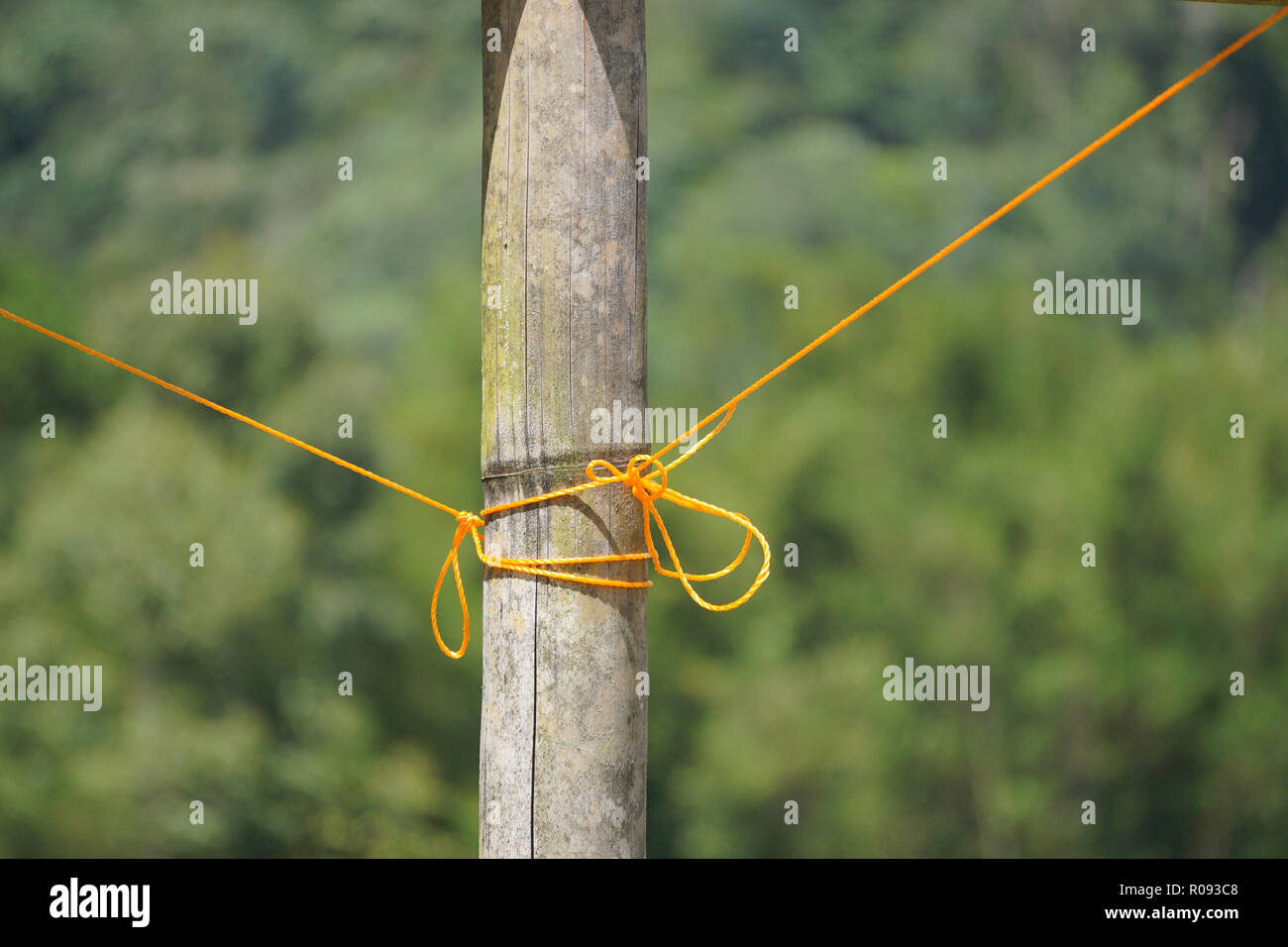 Ropes tied hi-res stock photography and images - Alamy