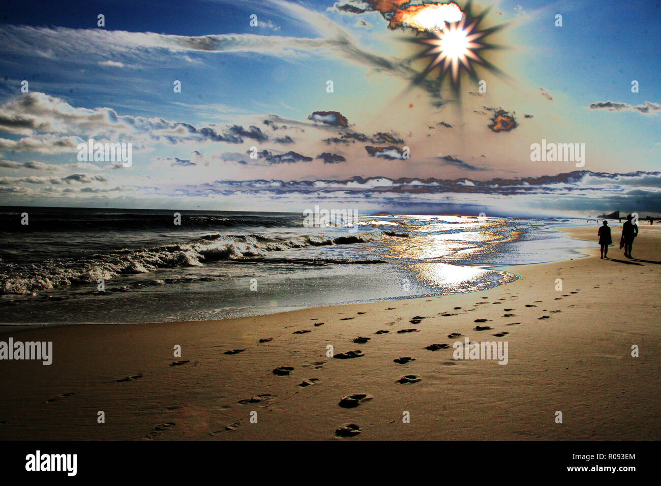 Bold sunburst hi-res stock photography and images - Alamy
