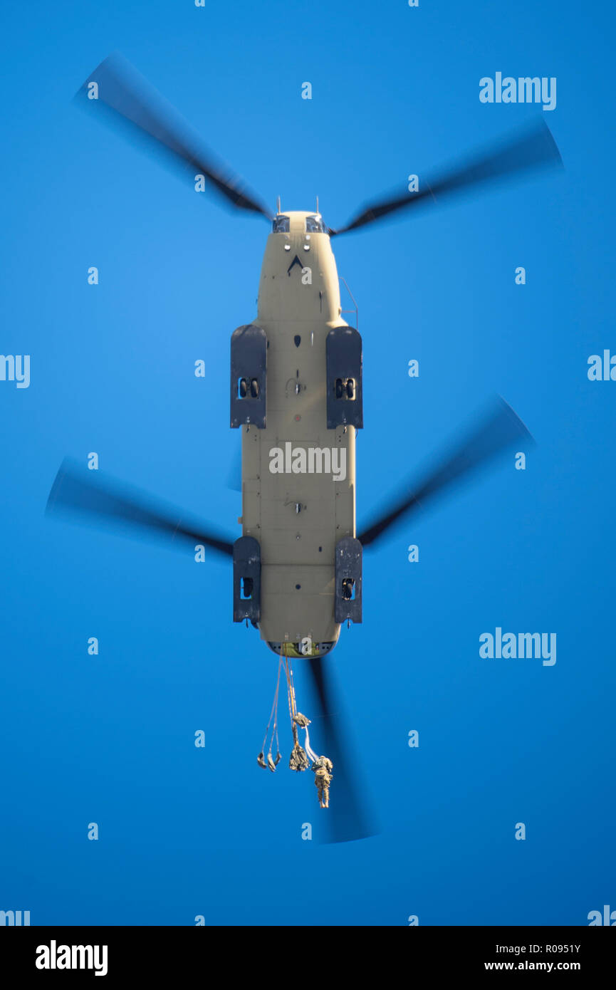 Army paratroopers assigned to the 4th Infantry Brigade Combat Team ...