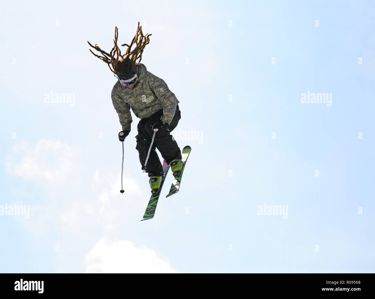 Aerial freestyle skier hi-res stock photography and images - Alamy
