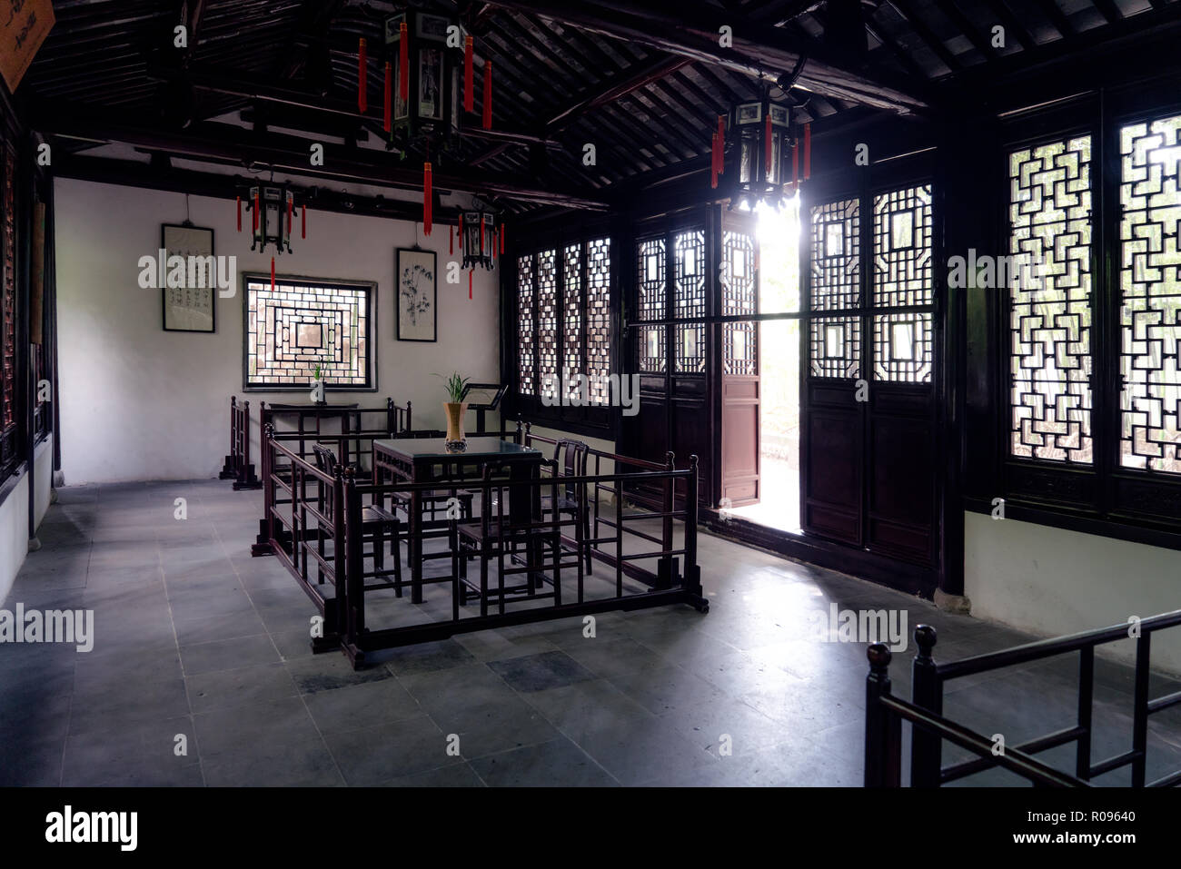 Suzhou garden, traditional architecture Stock Photo - Alamy