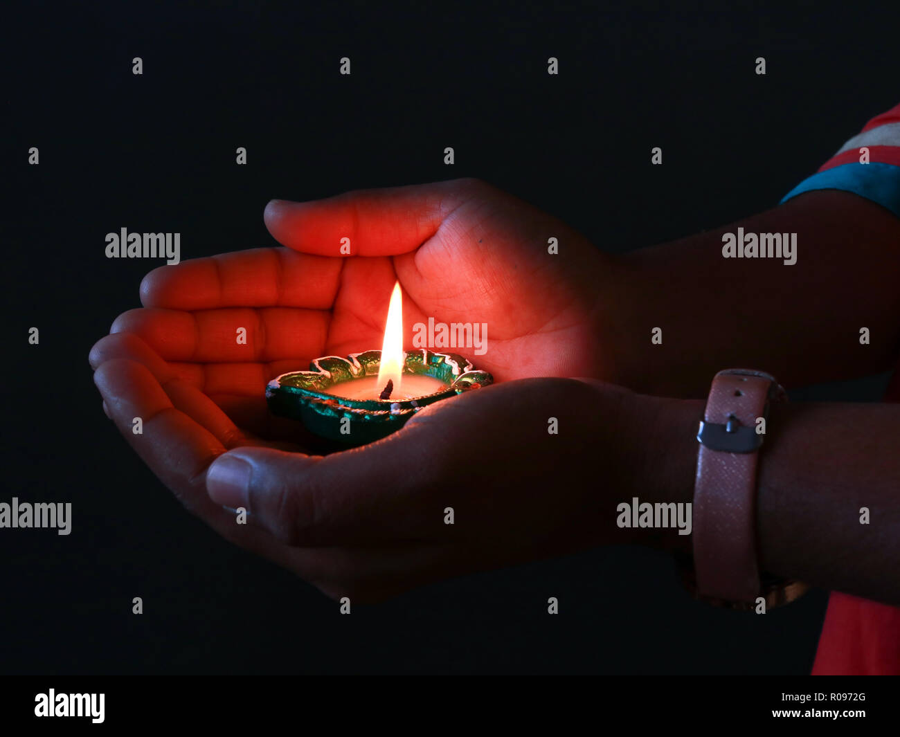 Single diya hi-res stock photography and images - Alamy