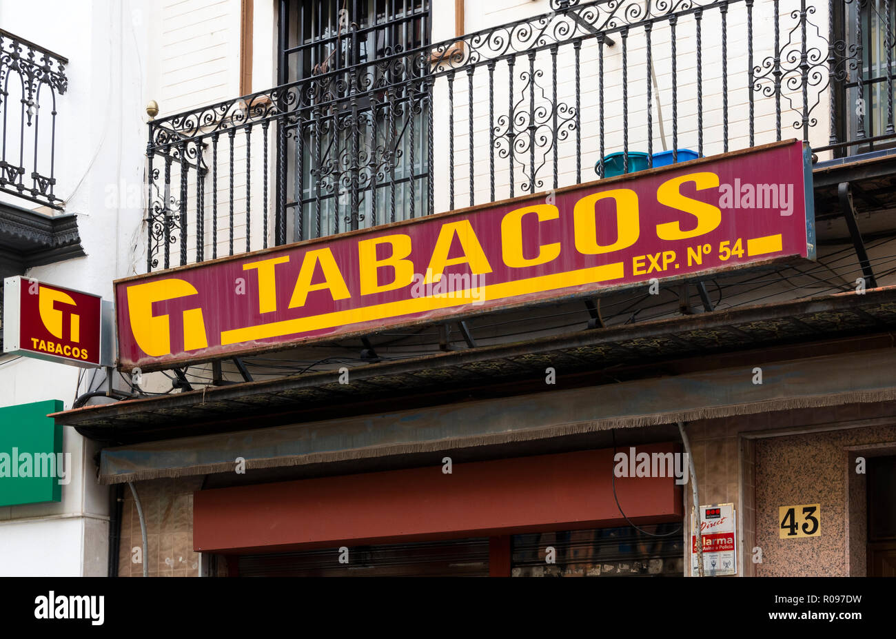 Spanish tobacco shop hi-res stock photography and images - Alamy