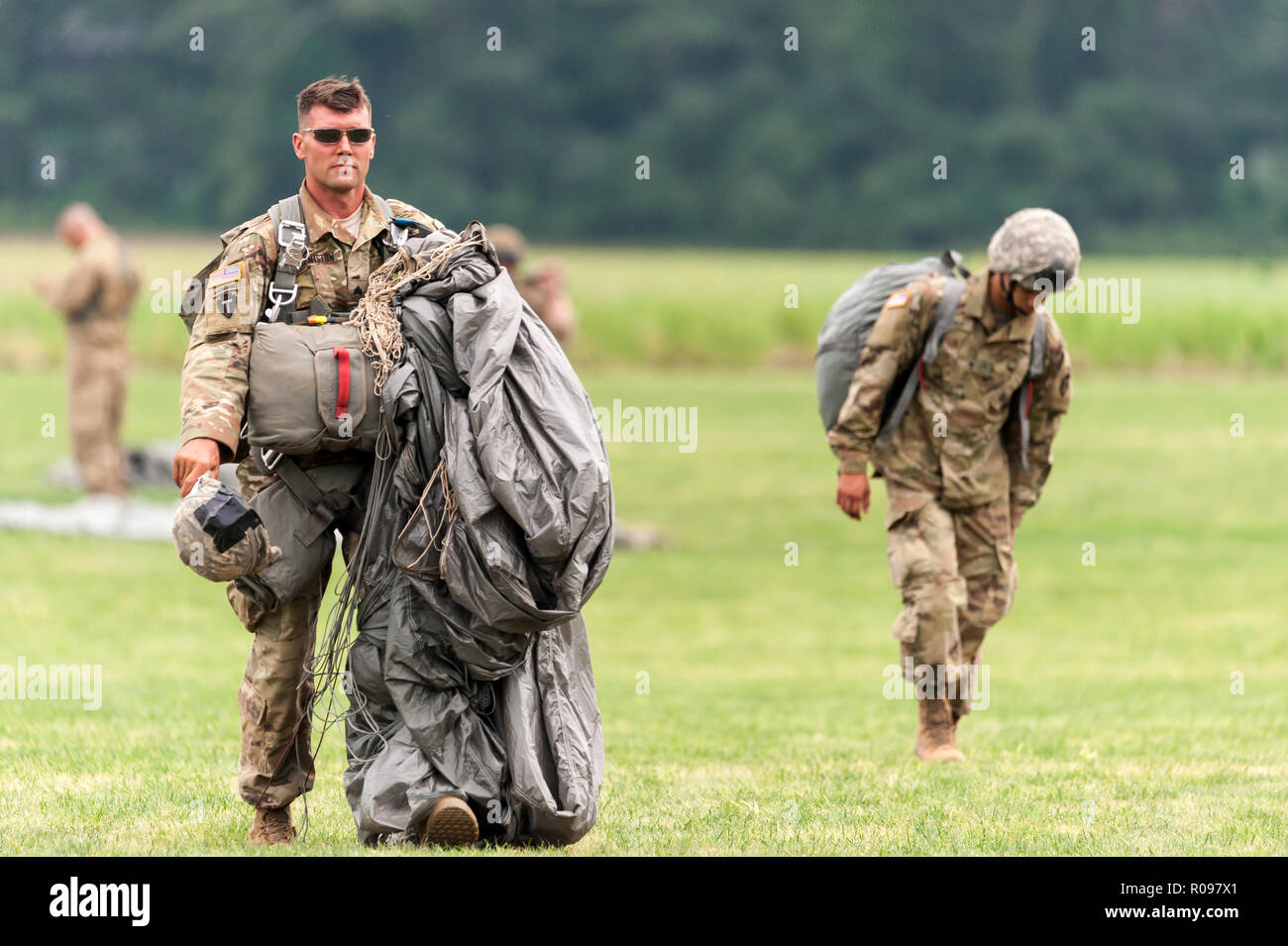 Paratrooper model hi-res stock photography and images - Alamy
