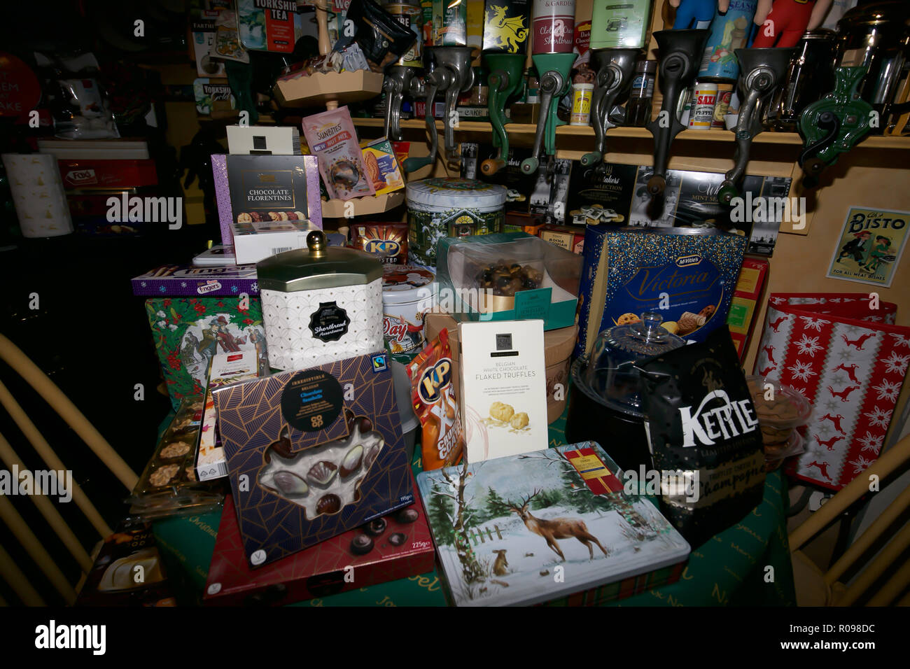 Kitchen family clutter hi-res stock photography and images - Alamy