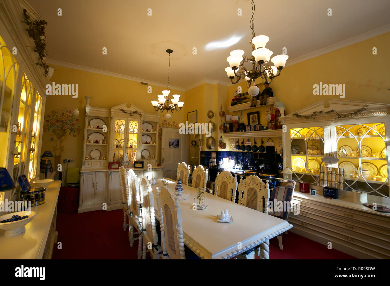 Kitchen family clutter hi-res stock photography and images - Alamy