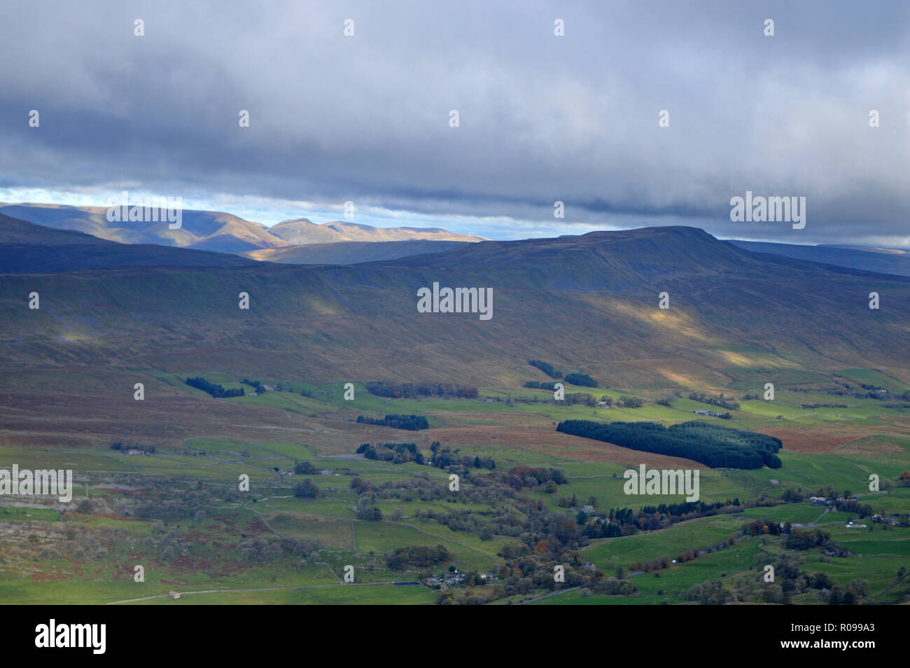 Whernside view from Ingleborough Stock Photo - Alamy