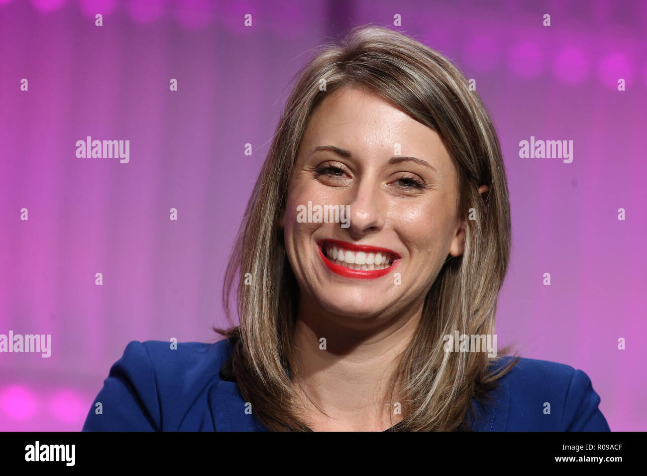 Los Angeles Ca Usa 2nd Nov 2018 Katie Hill On Stage At Day 2 Of