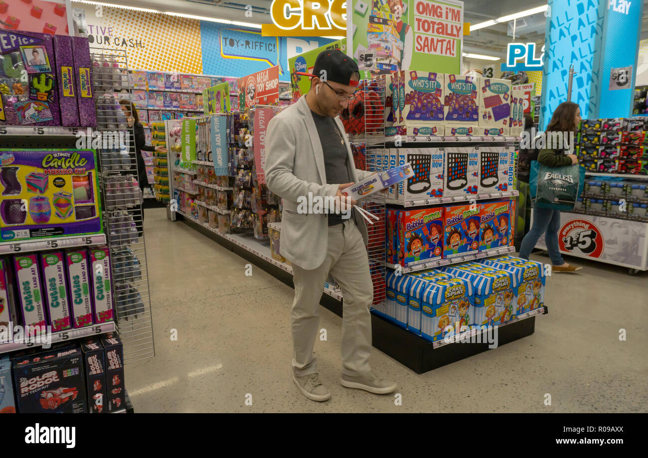 New York, USA. 2 November 2018. Shoppers invade the new Five Below ...