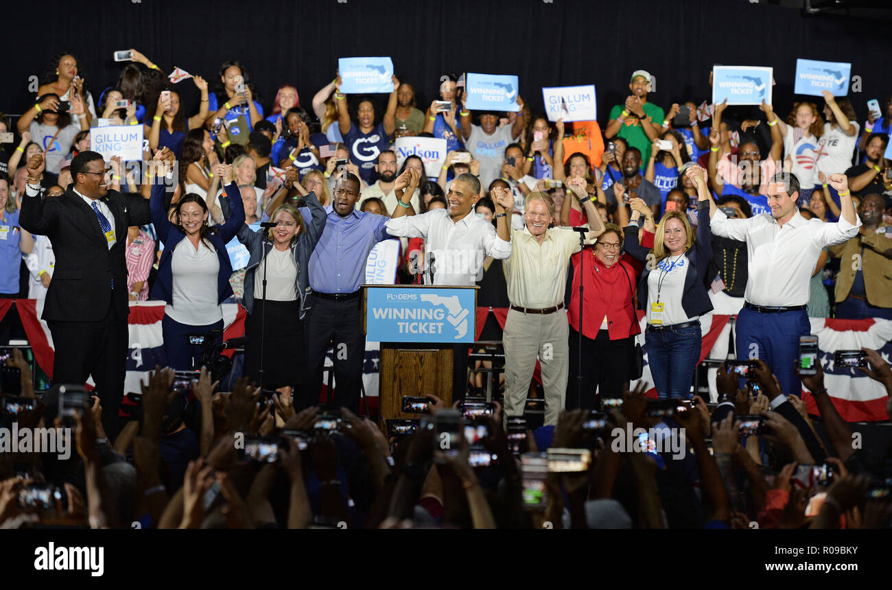 Debbie flores hi-res stock photography and images - Alamy