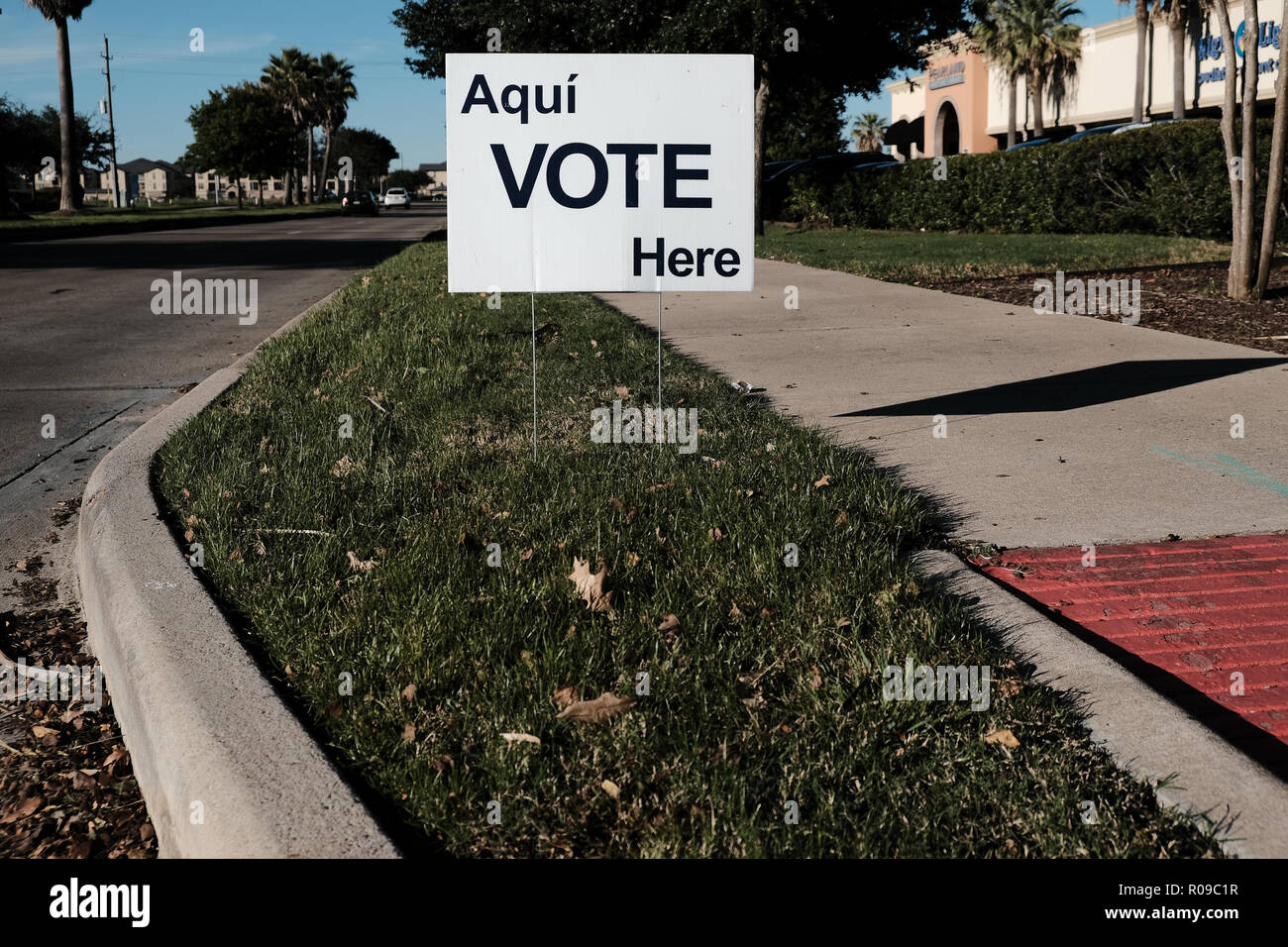 Voting station hi-res stock photography and images - Alamy