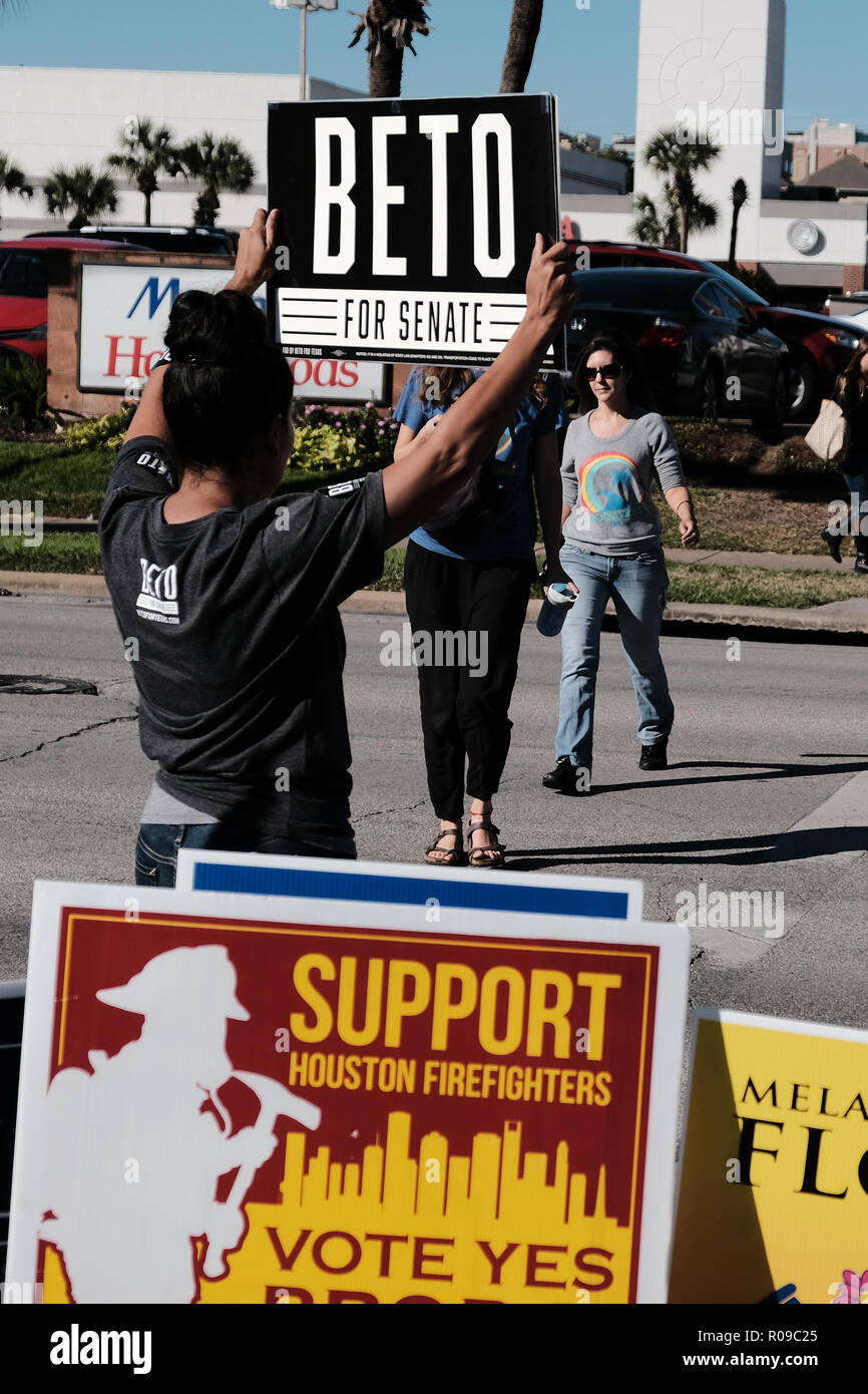 Banner signs hi-res stock photography and images - Alamy