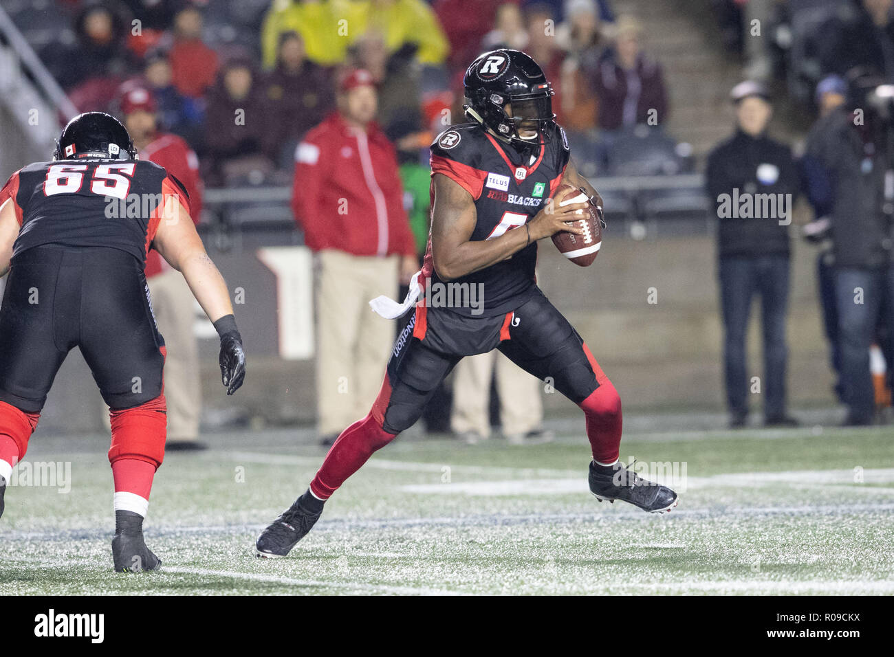 Ottawa, Canada. 02nd Nov, 2018. Ottawa Redblacks quarterback Dominique ...