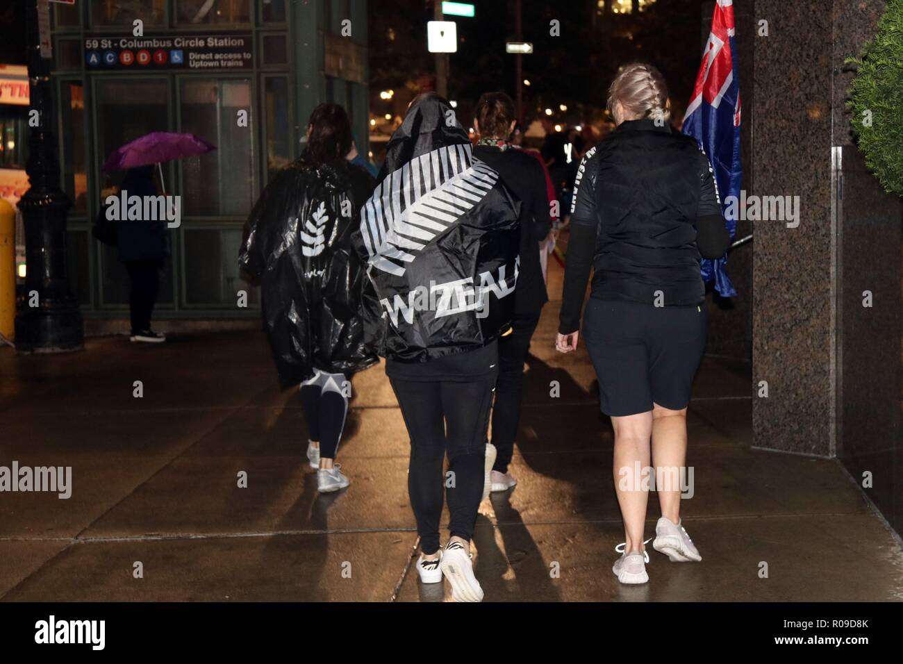 New York, USA. 2nd Nov, 2018. Thousands of marathon fans joined runners ...