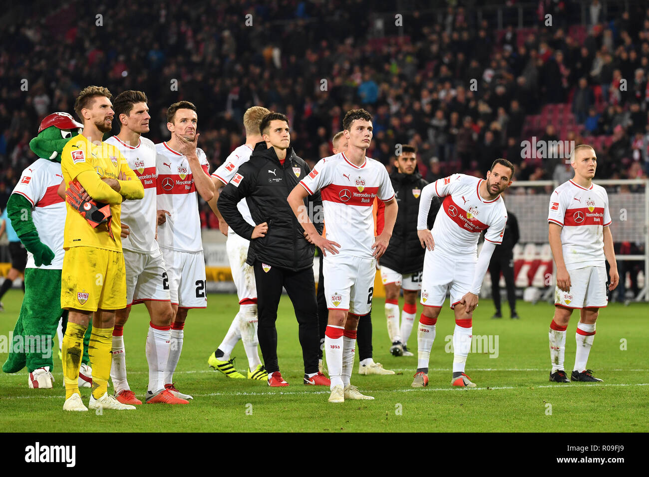Stuttgart players, including goalkeeper Ron-Robert ZIELER (VFB ...