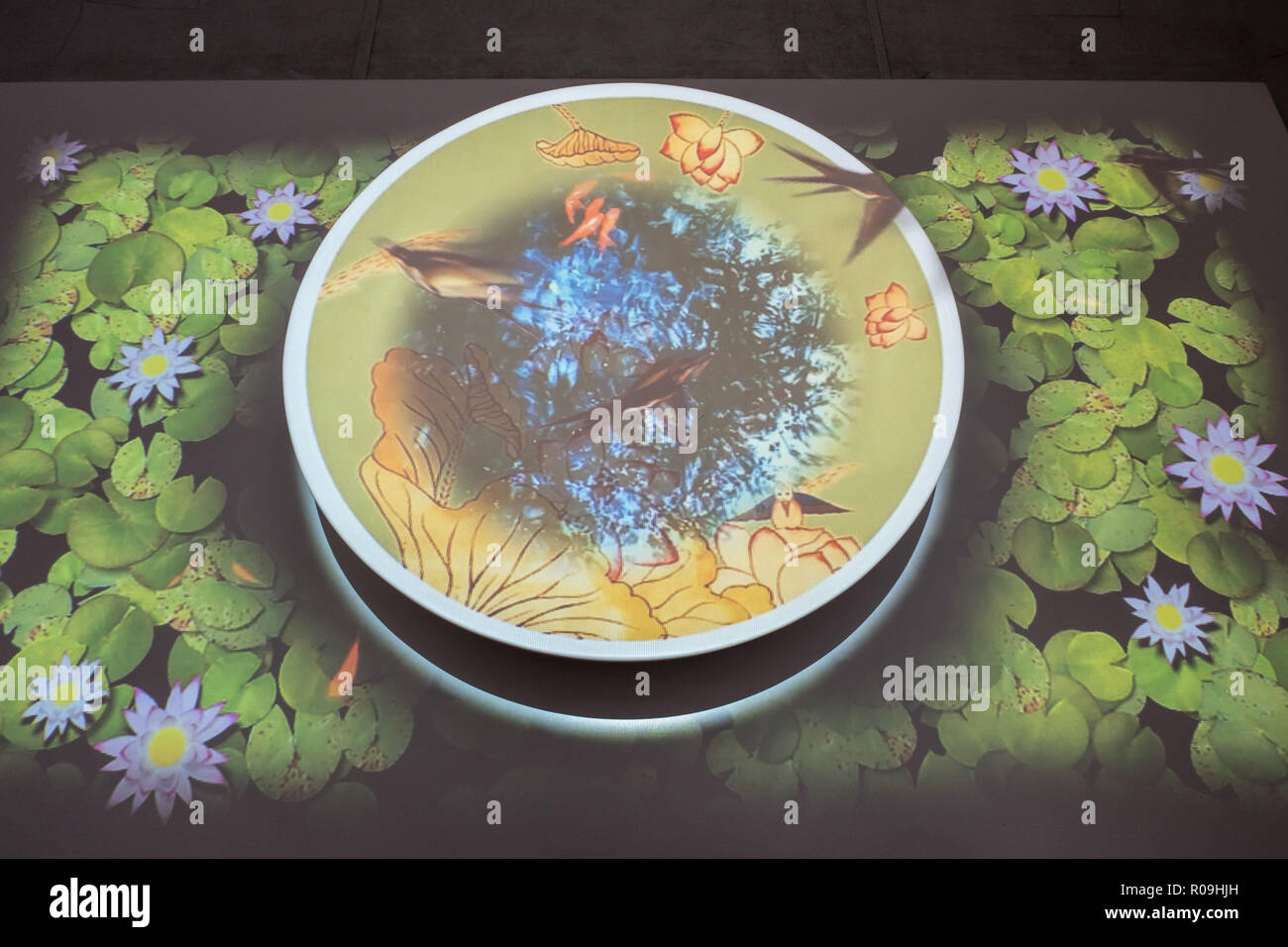 Shanghai, China. 3rd Nov, 2018. Shanghai, CHINA-The holographic ...