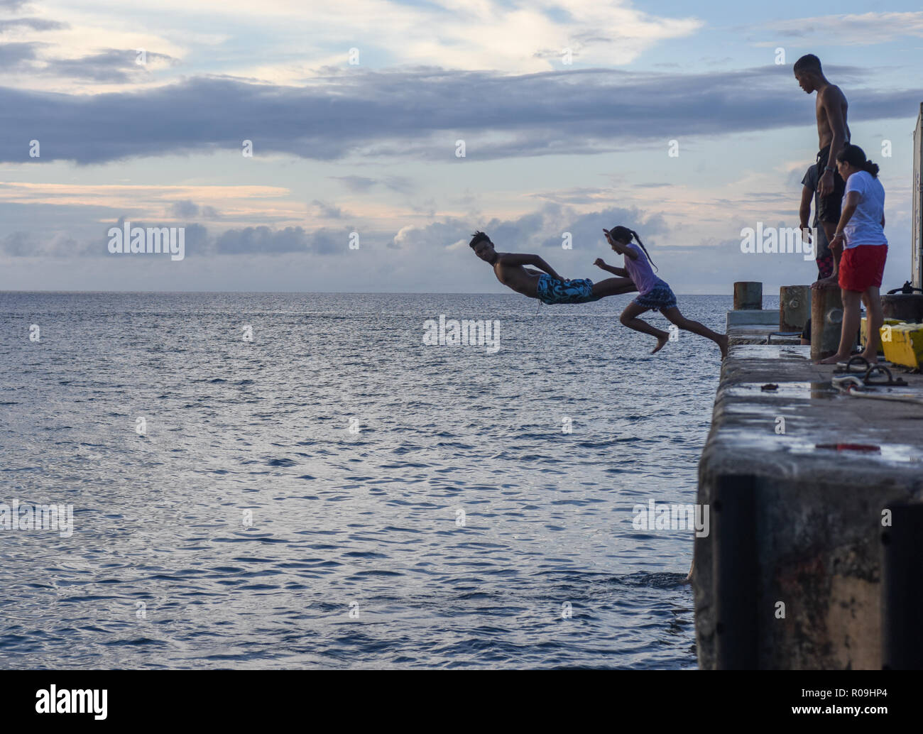 Alofi. 30th Oct, 2018. Photo taken on Oct. 30, 2018 shows people ...