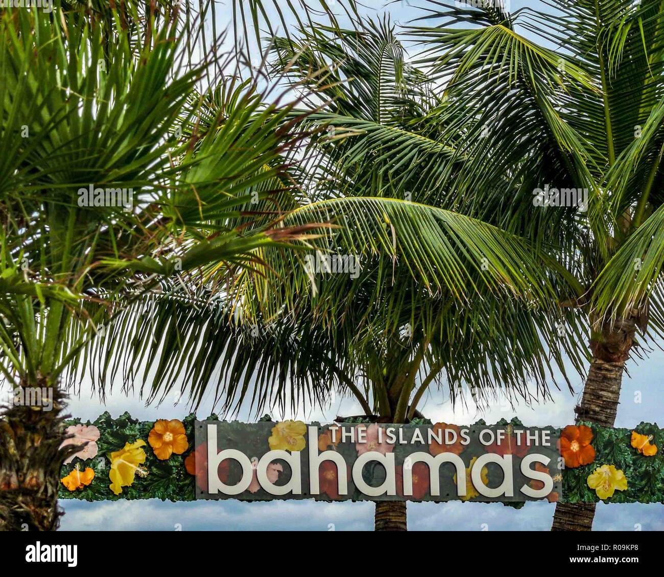 Nassau, New Providence, Bahamas. 16th Jan, 2009. A welcome sign, framed ...