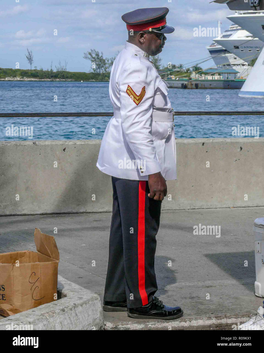 Nassau, New Providence, Bahamas. 16th Jan, 2009. An officer of the ...