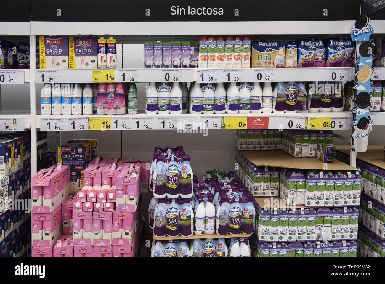 Cartons milk in supermarket hi-res stock photography and images - Alamy