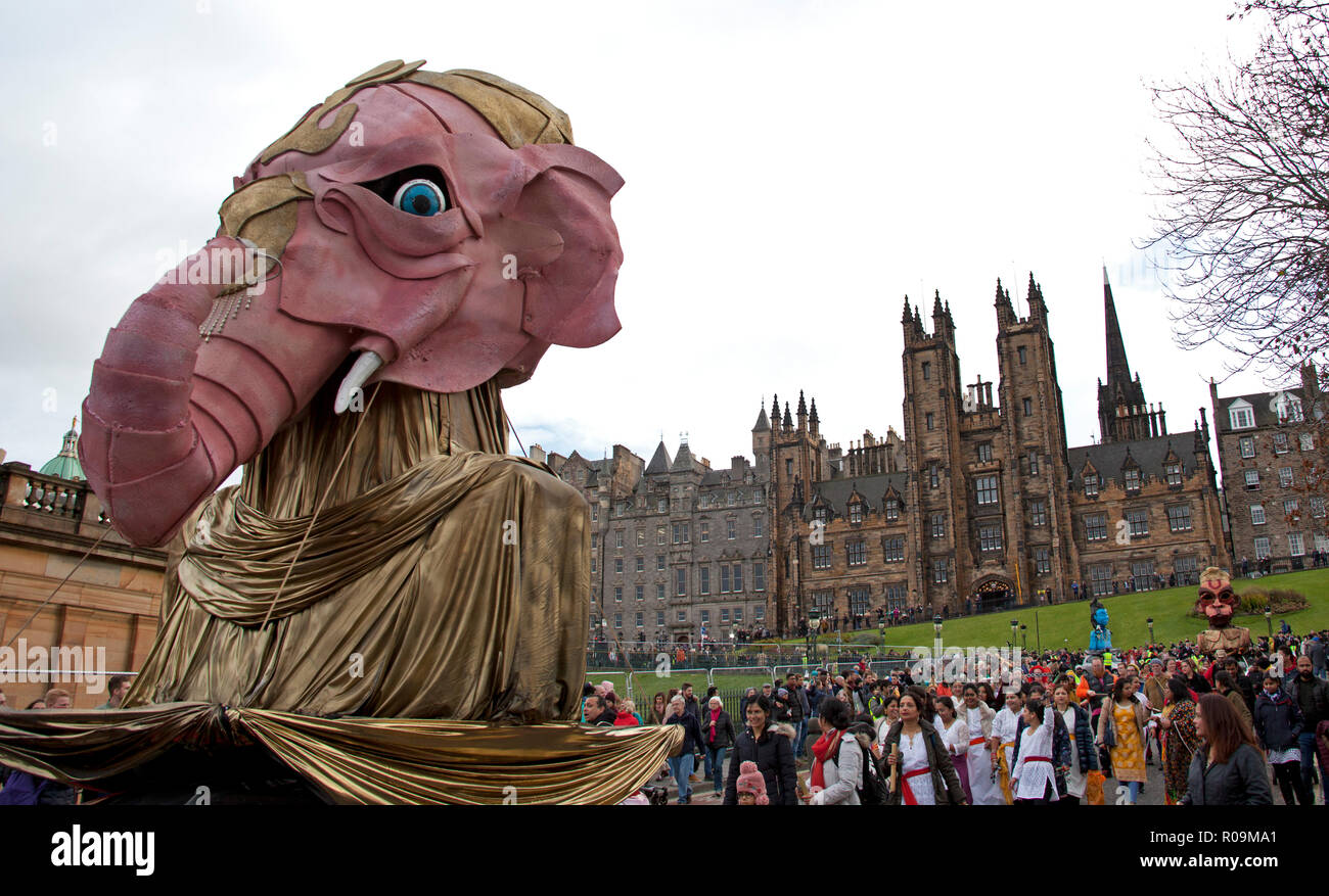 Edinburgh, Scotland, UK, 3rd Nov. 2018. Royal Mile and Mound in ...