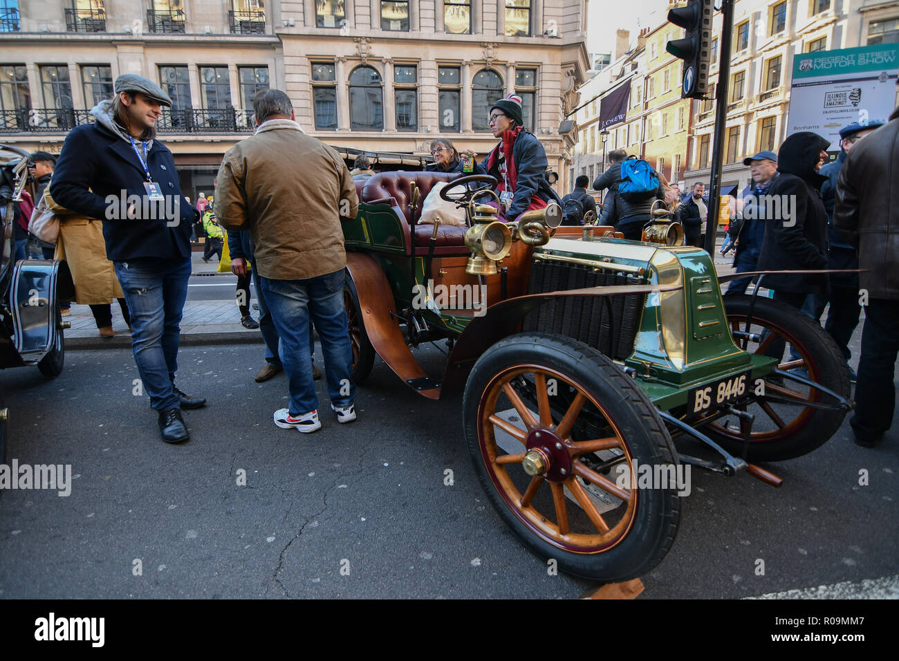 Harrods fire hi-res stock photography and images - Alamy