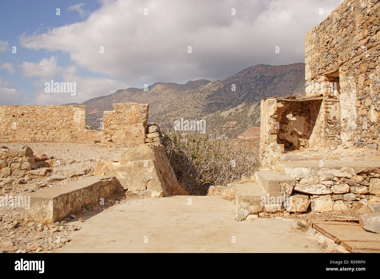Castle greece history hi-res stock photography and images - Alamy