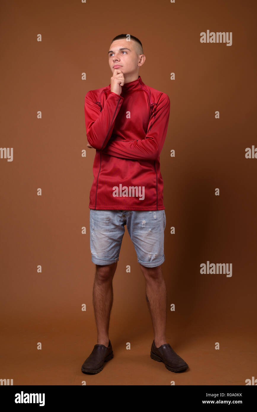 Short brown hair man hi-res stock photography and images - Alamy