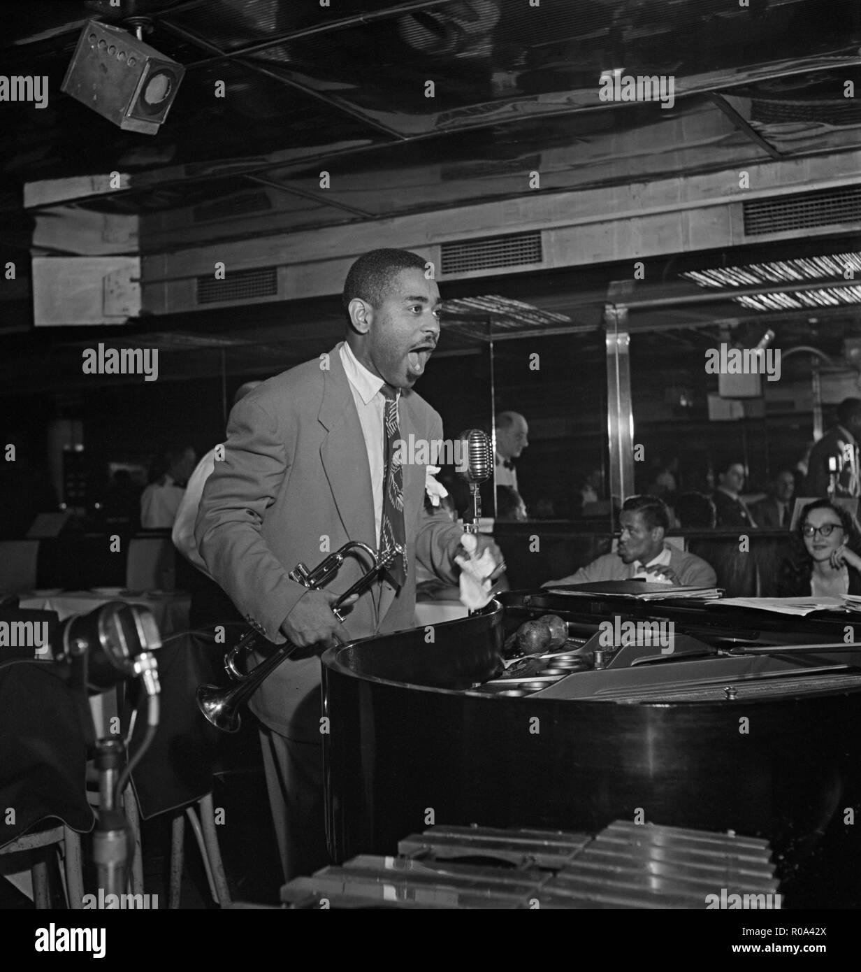 1940s downbeat club hi-res stock photography and images - Alamy