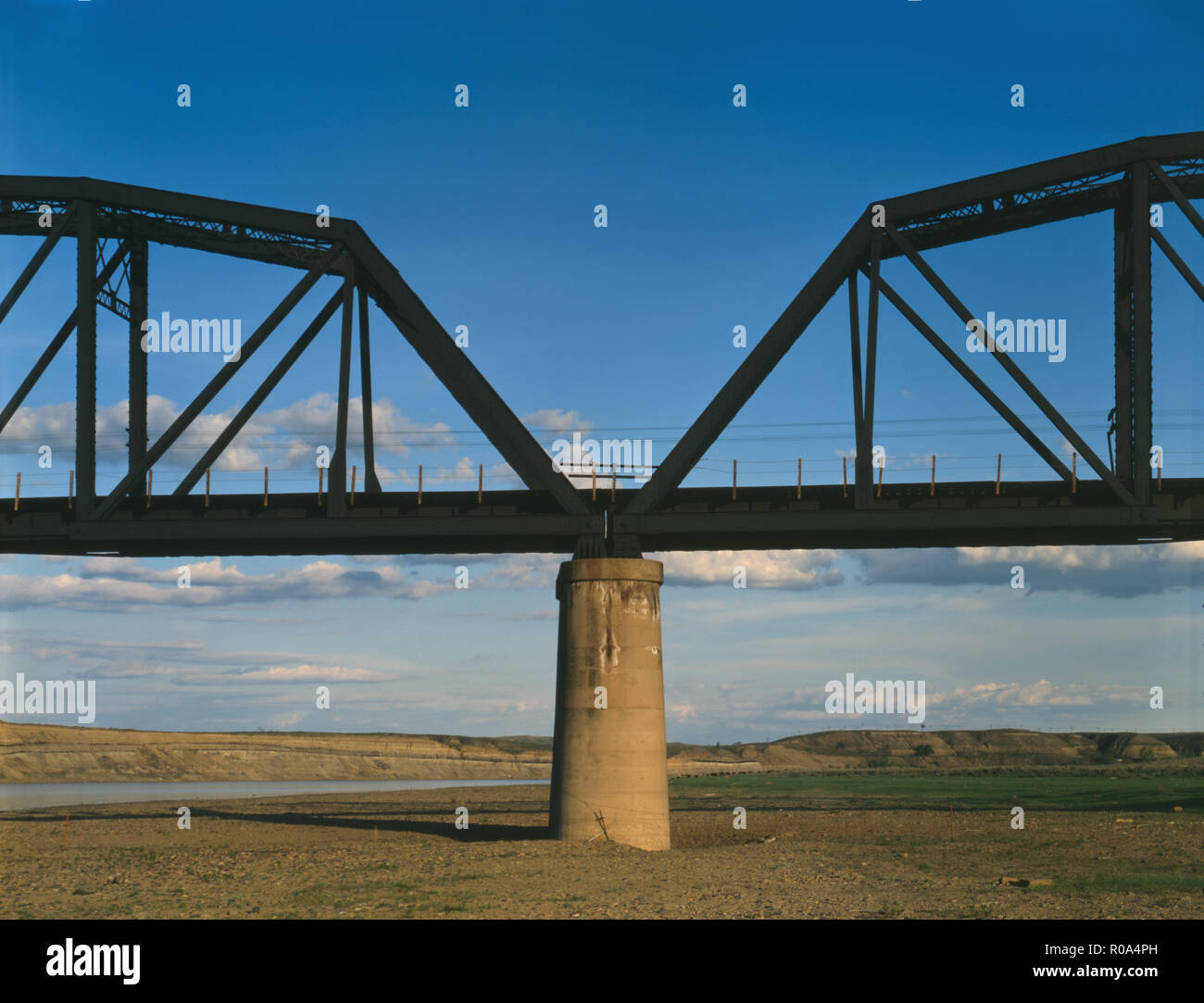 Calipso Bridge, Spanning Yellowstone River, Terry, Montana, USA, Jet ...