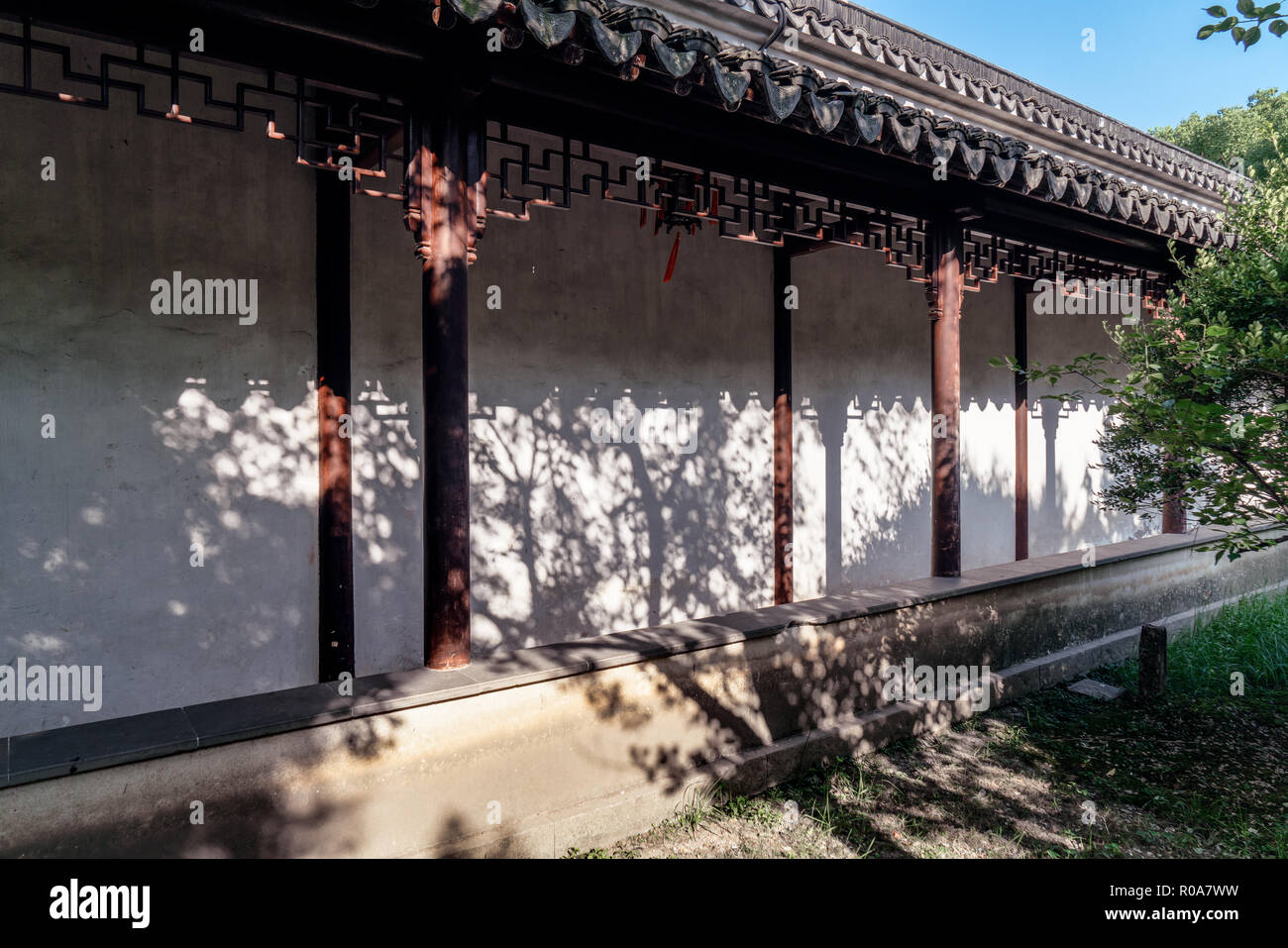 Suzhou garden, traditional architecture Stock Photo - Alamy