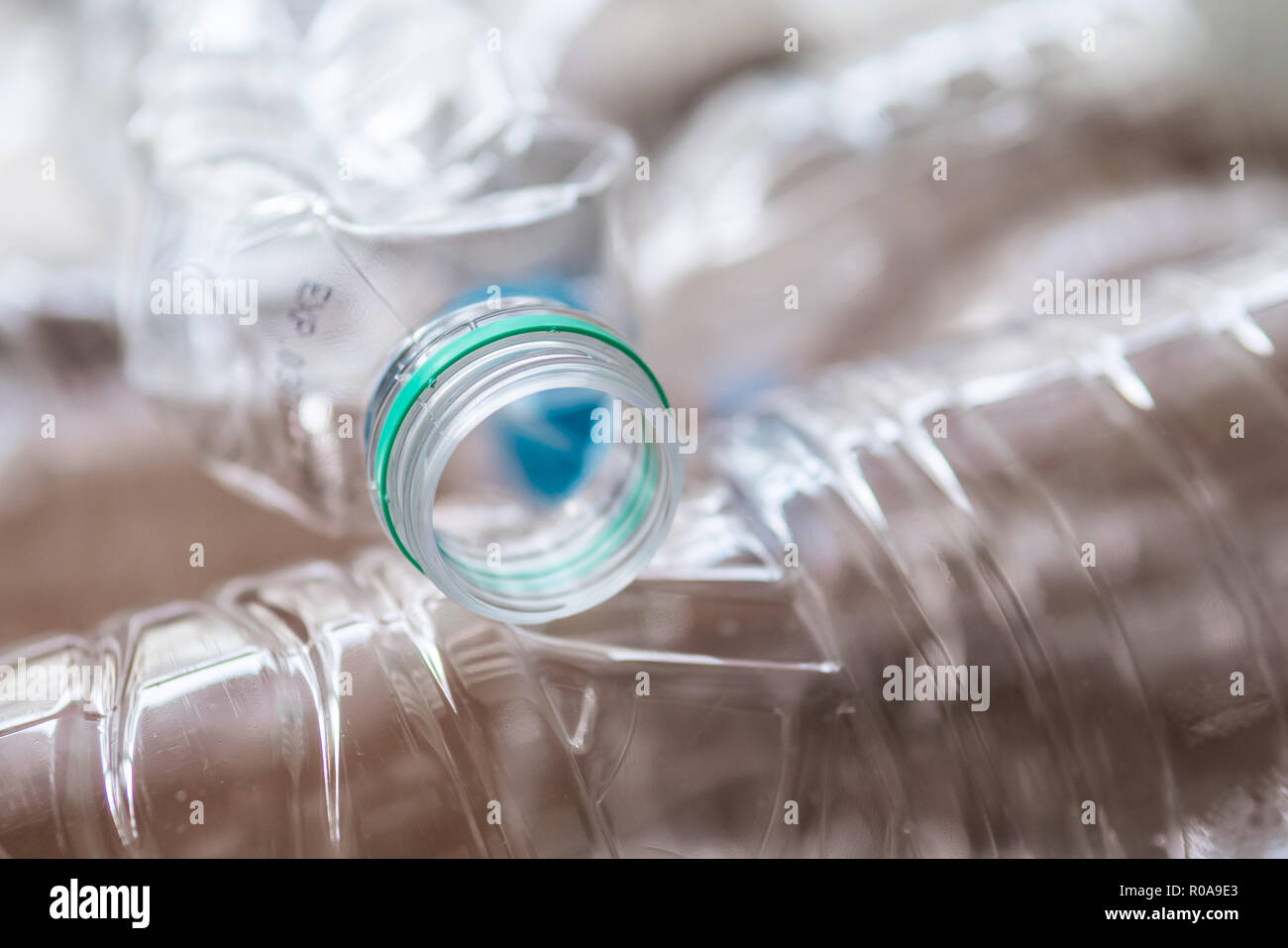 Plastic water bottles pile hi-res stock photography and images - Alamy