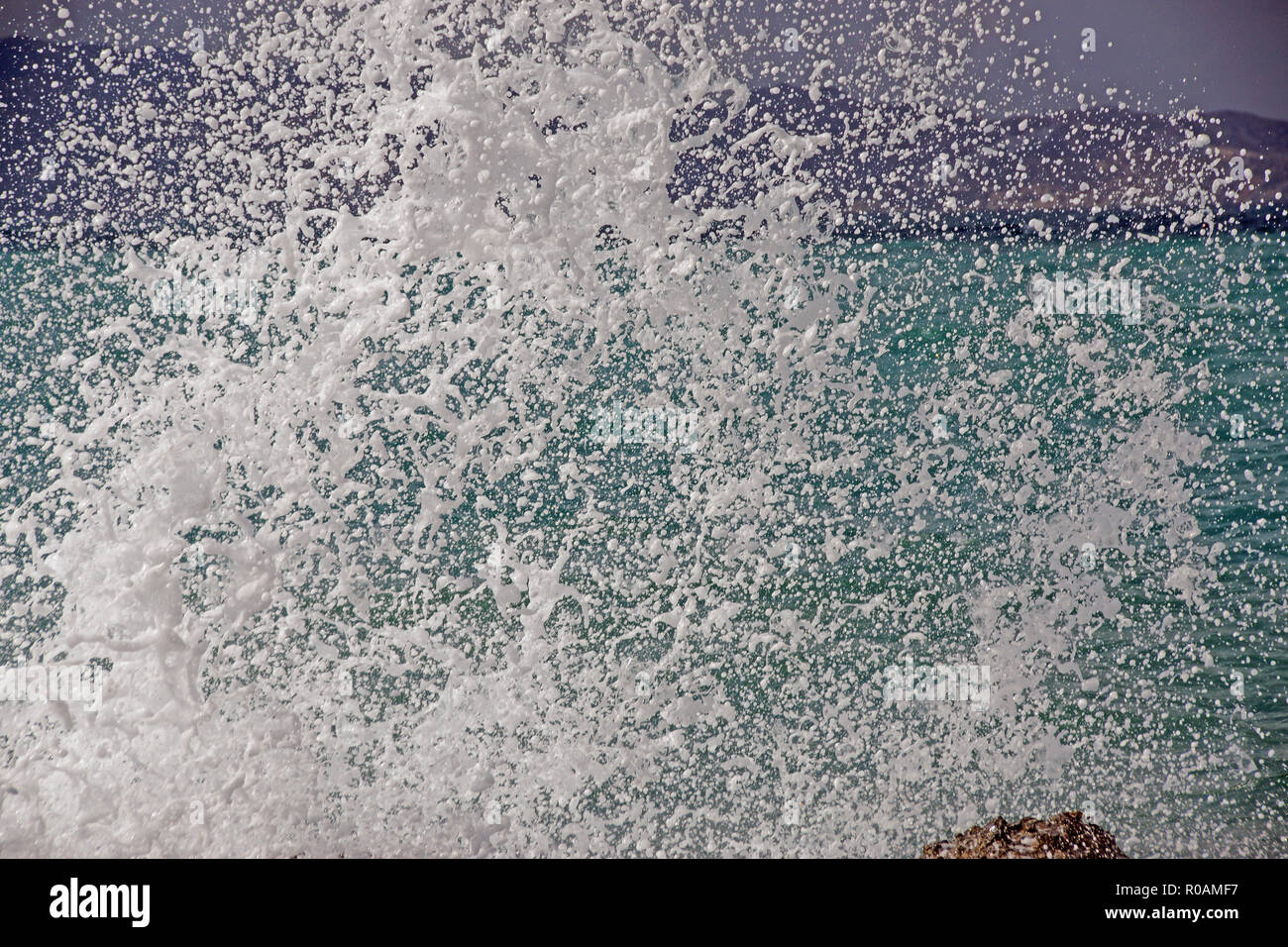 Splash water ocean hi-res stock photography and images - Alamy