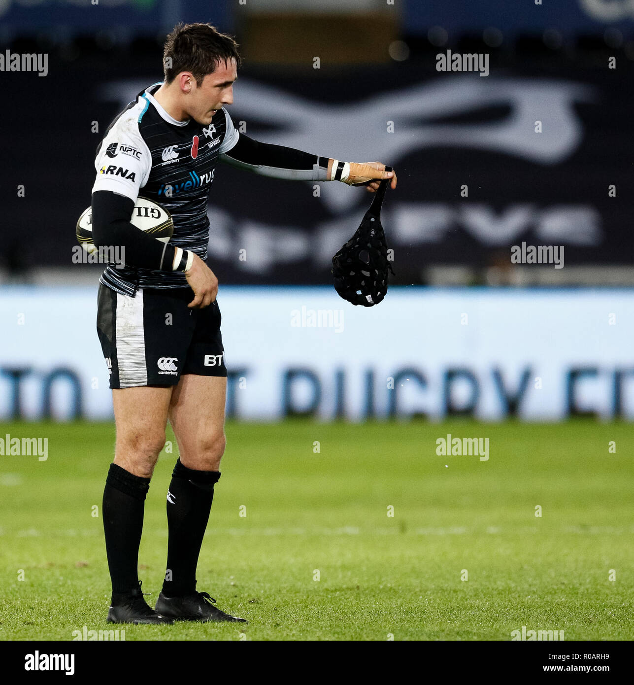 Simon davies wales hi-res stock photography and images - Alamy