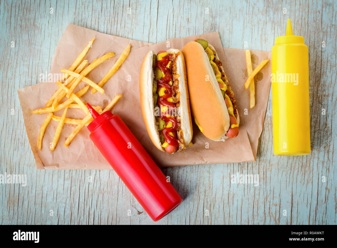 Ketchup and hot dogs Stock Photo - Alamy