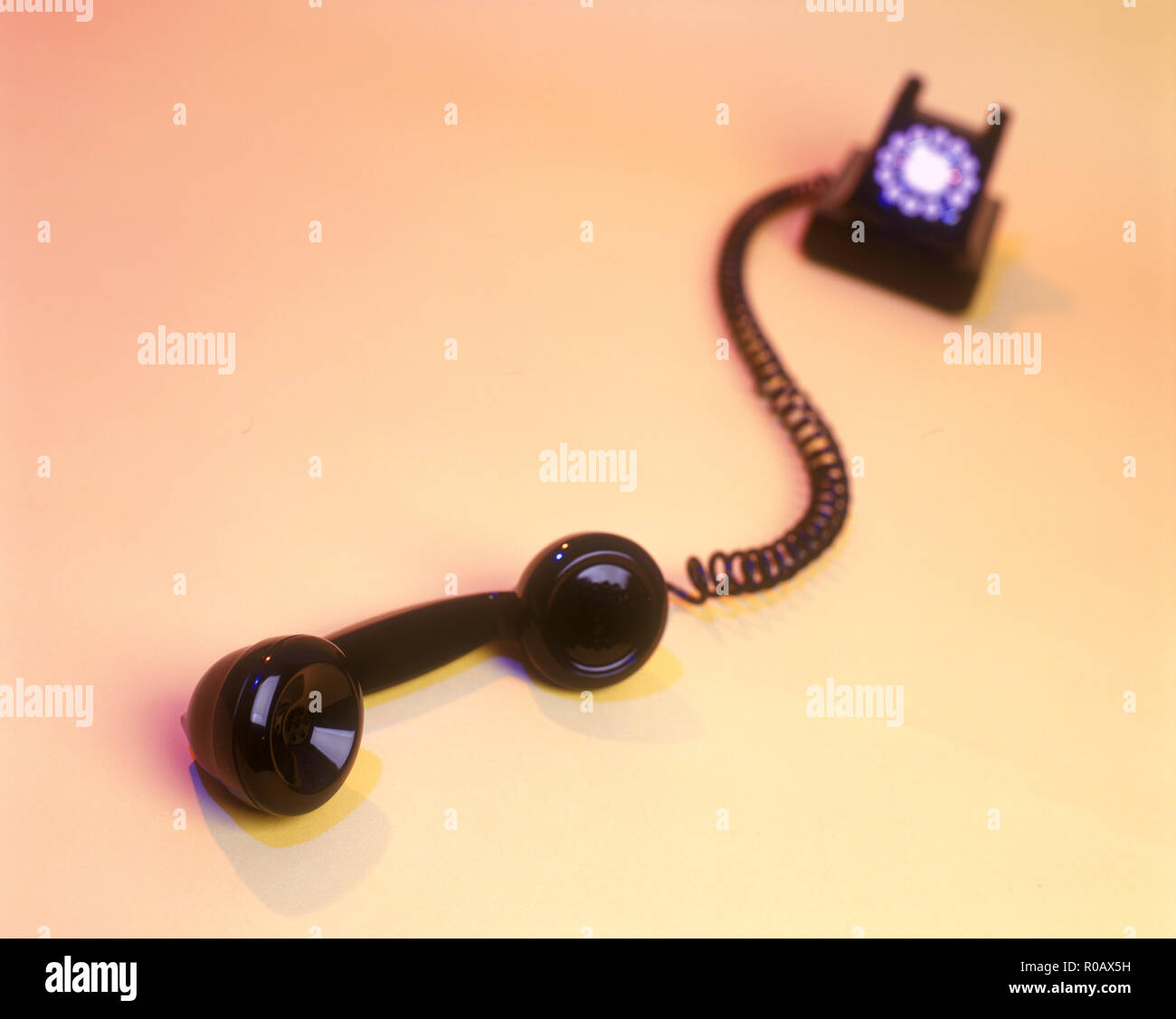 Landline telephone 1990s hi-res stock photography and images - Alamy