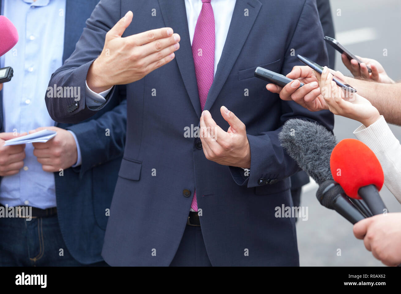 Hand gestures speech hi-res stock photography and images - Alamy