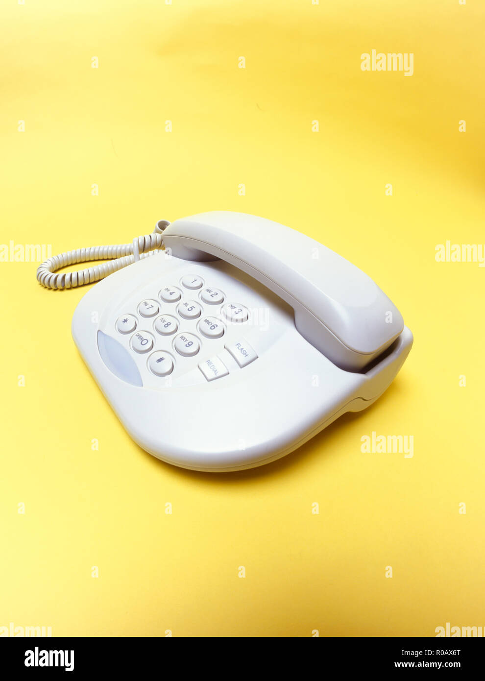 Plain yellow hi-res stock photography and images - Alamy