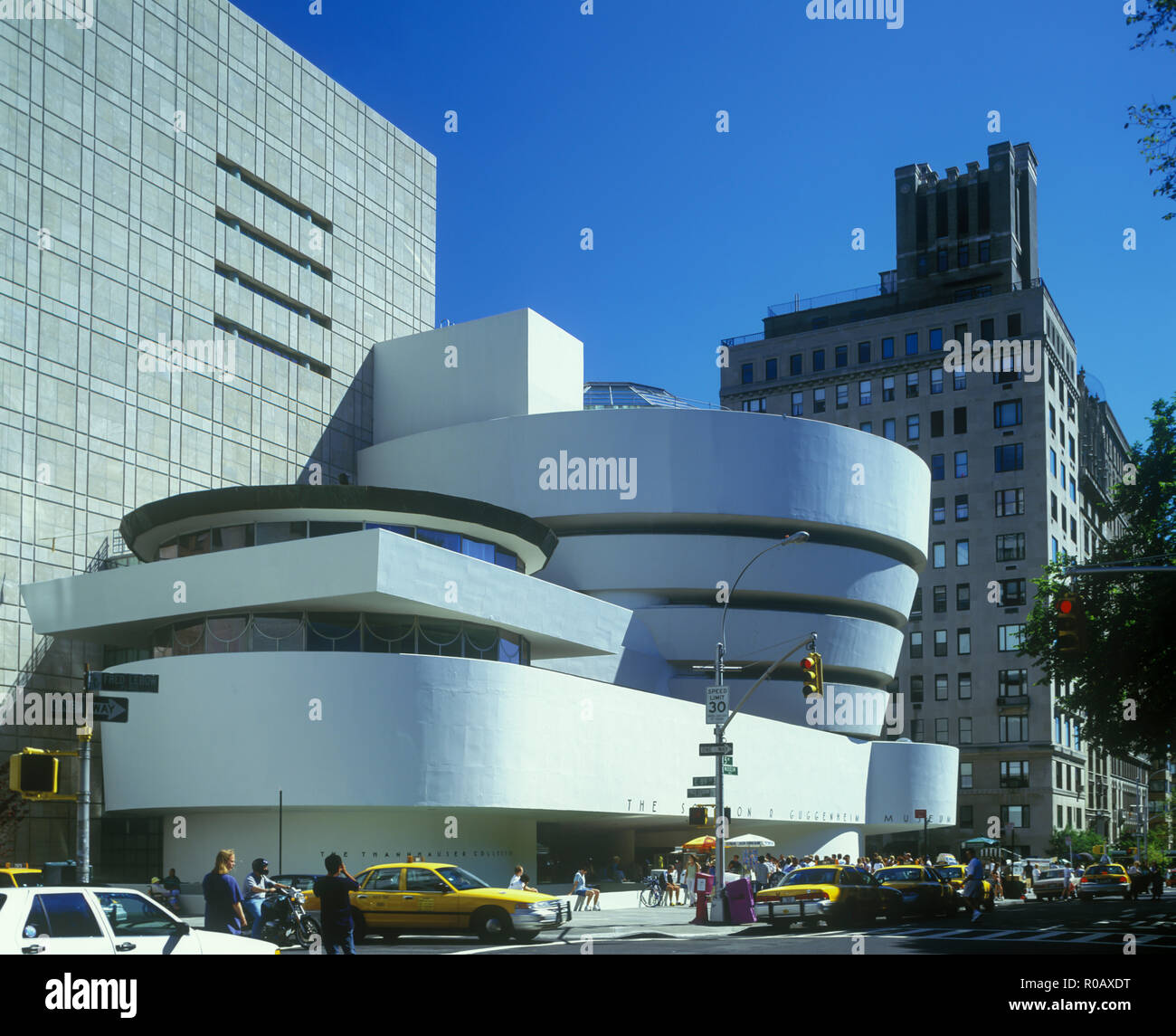 1998 HISTORICAL SOLOMON GUGGENHEIM MUSEUM (©FRANK LLOYD WRIGHT 1959 ...