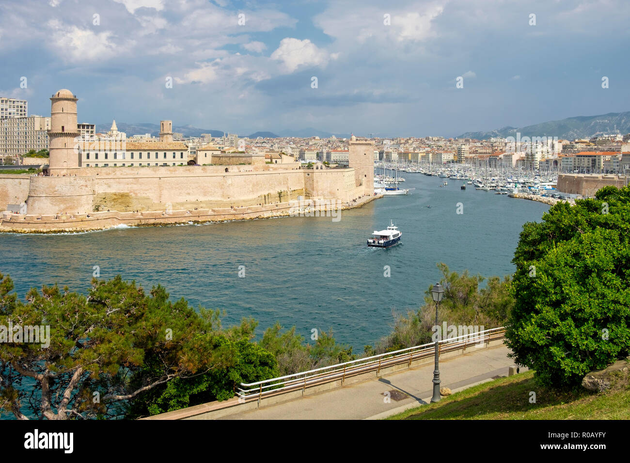 View old port marseille fort hi-res stock photography and images - Alamy