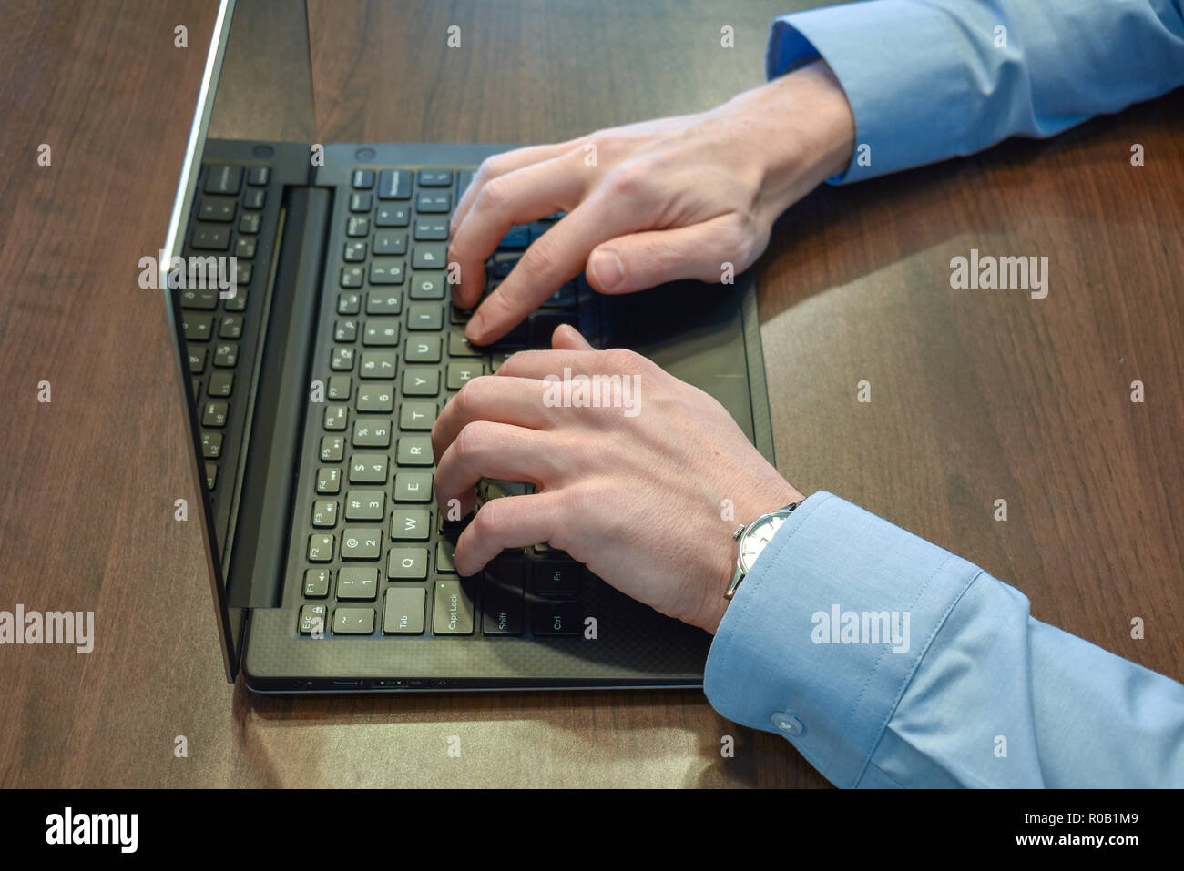 Human hands working on computer hi-res stock photography and images - Alamy