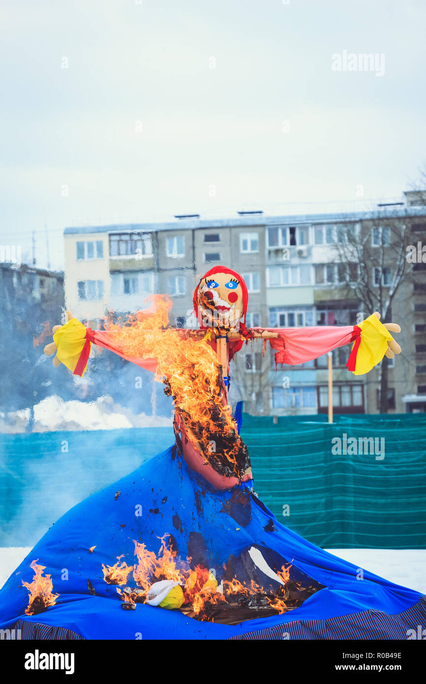 The tradition of burning dolls at Shrovetide in Belarus Stock Photo - Alamy