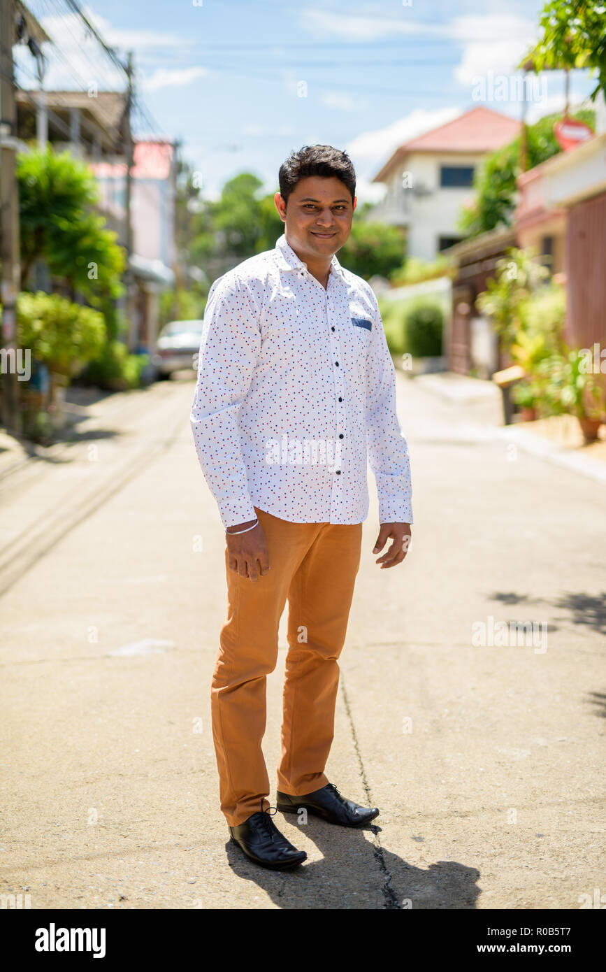 South indian man standing hi-res stock photography and images - Alamy
