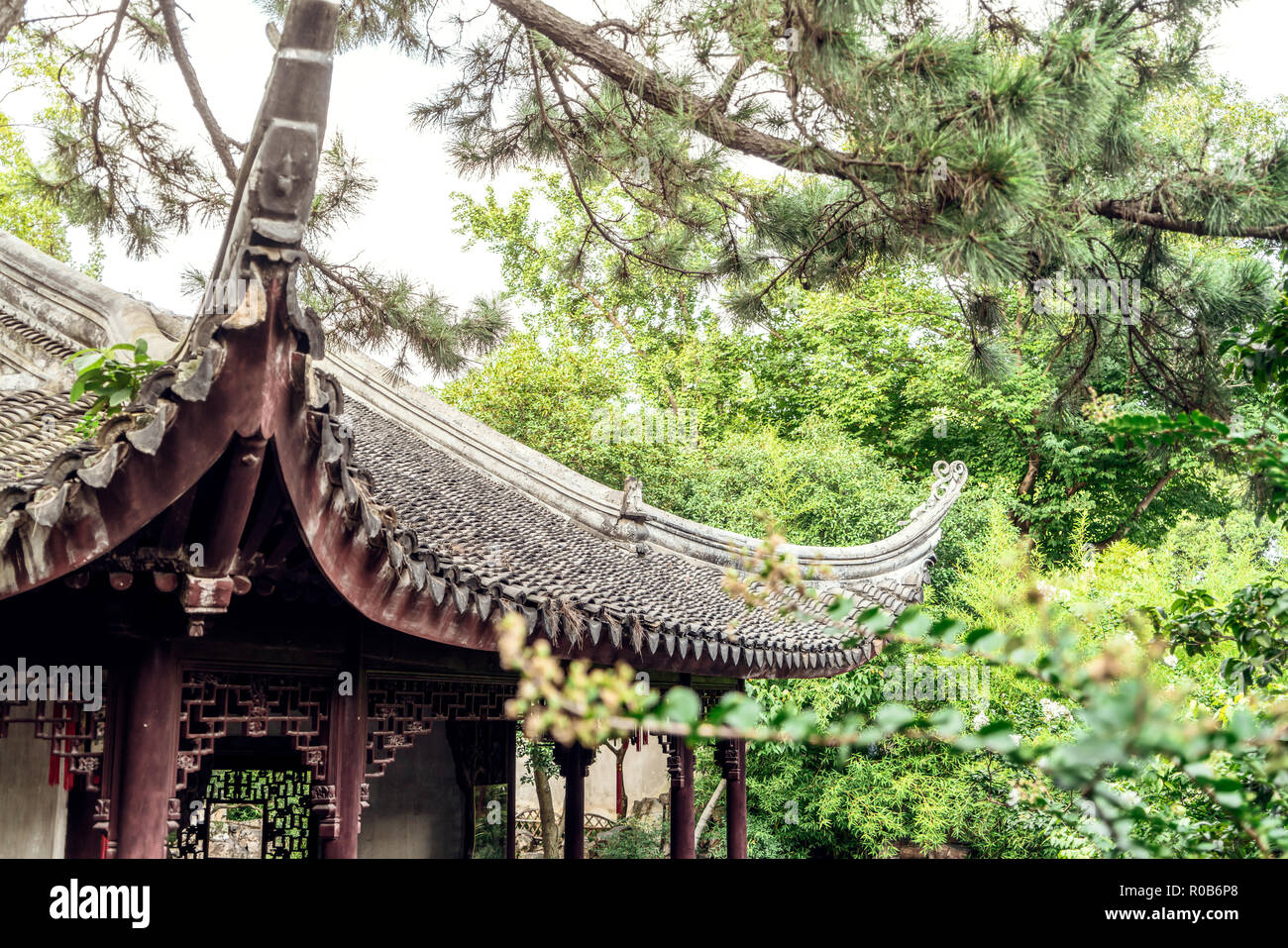Suzhou garden, traditional architecture Stock Photo - Alamy